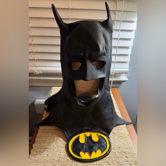 DC Comics | Other | Vintage Batman Rubber Mask With Full Cowl And ...